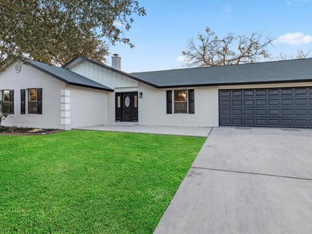 300 Ridge Crest Dr
