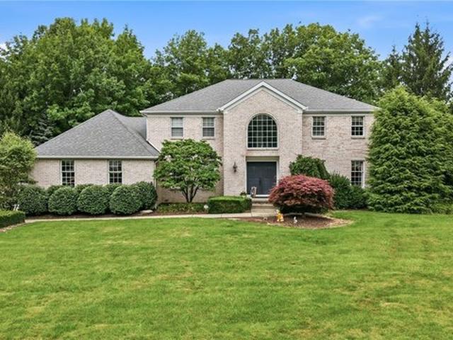 300 Russo Dr, Canfield, OH 44406