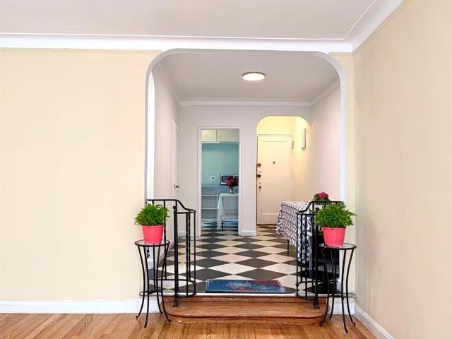 300 W 53rd Street 4K