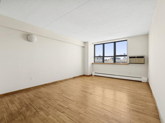 300 W 110TH Street 19J