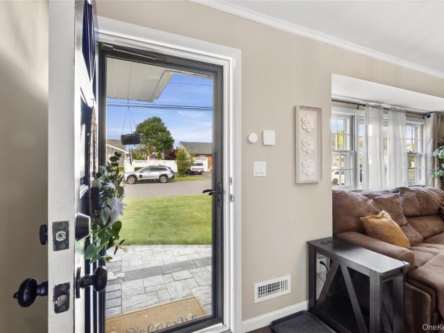 300 W 24th Street