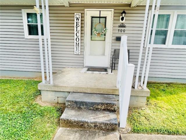 300 W 38th Street