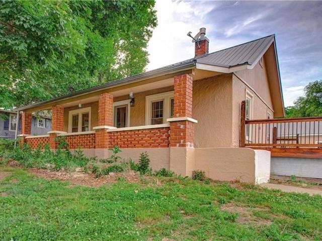 300 W 3rd St, Freeman, MO 64746