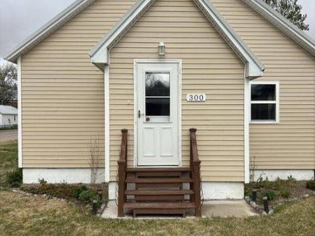 300 W 3rd St, Oshkosh, NE 69154