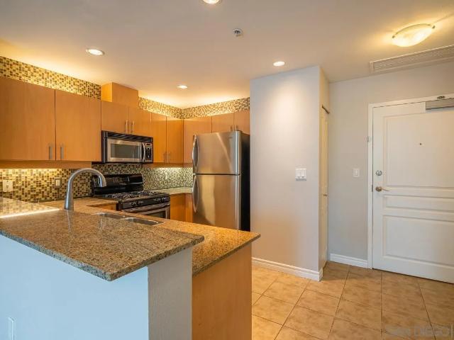300 W Beech St # 901