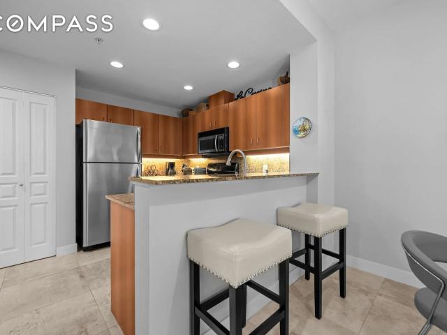 300 W Beech St 204, San Diego, CA