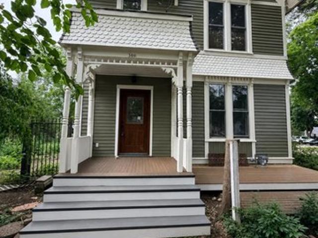 300 W Chestnut St, Burlington, WI 53105