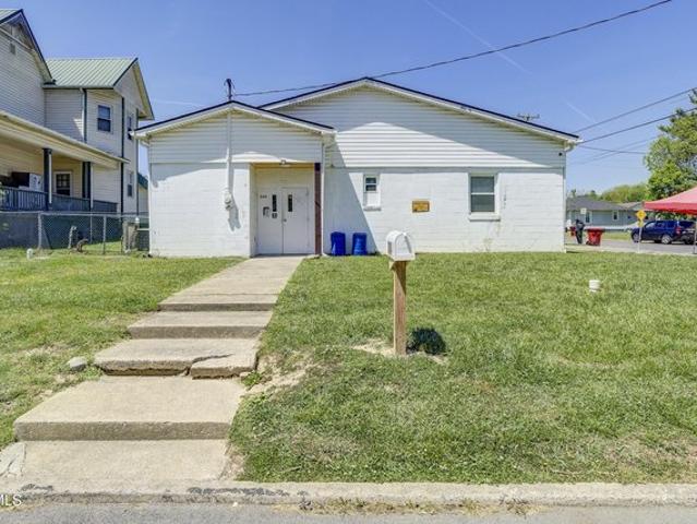300 W Chilhowie Ave, Johnson City, TN 37604