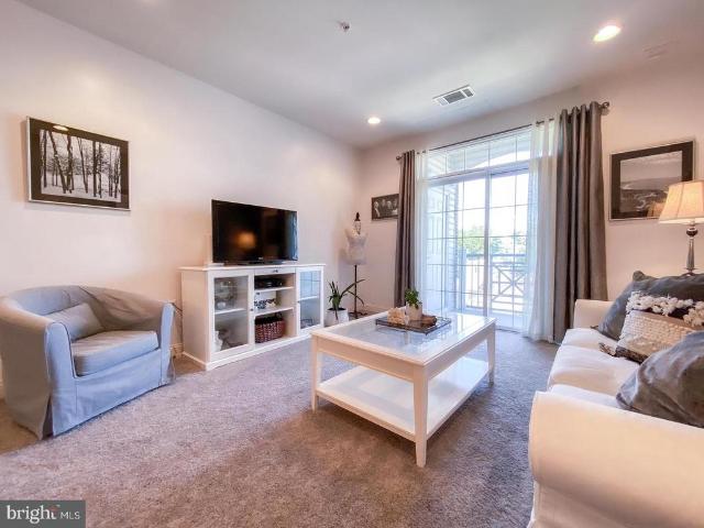 300 W Elm Street # 2331