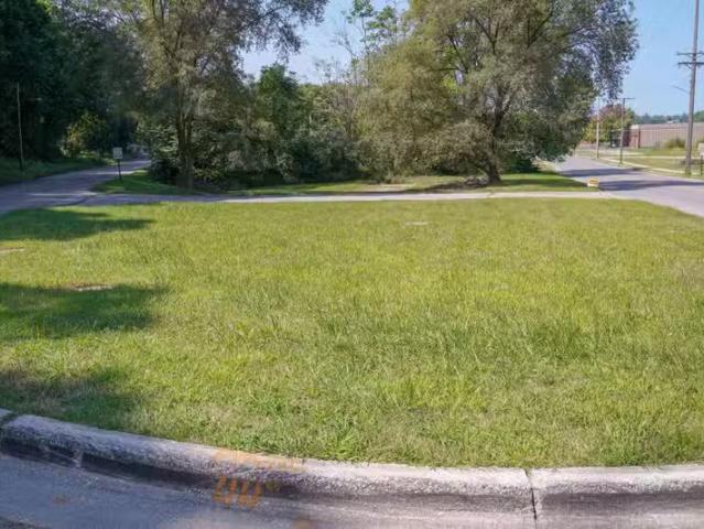 300 W EMPIRE AVE, BENTON HARBOR, MI 49022 Vacant Land For Sale.