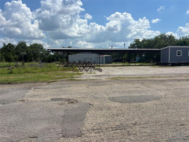 300 W Hempstead B St