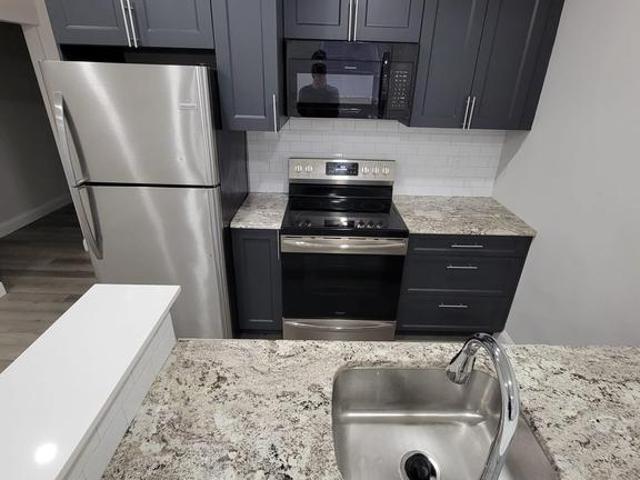 300 W Kings Highway # APT A
