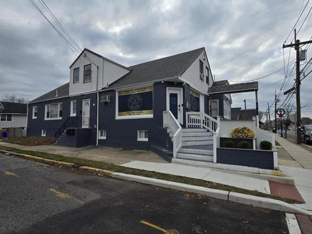300 W Kings Highway