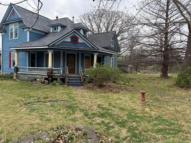 300 W Magnolia Street