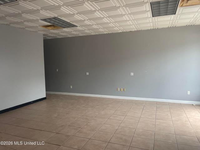 300 W Main Avenue