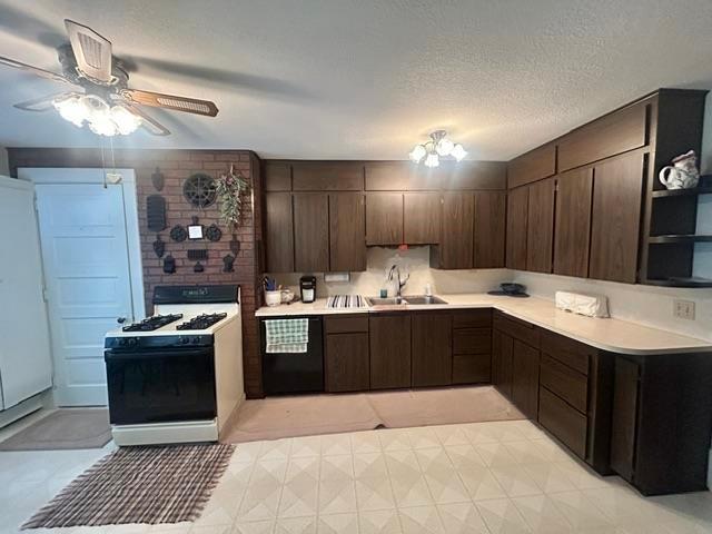 300 W Maple Street