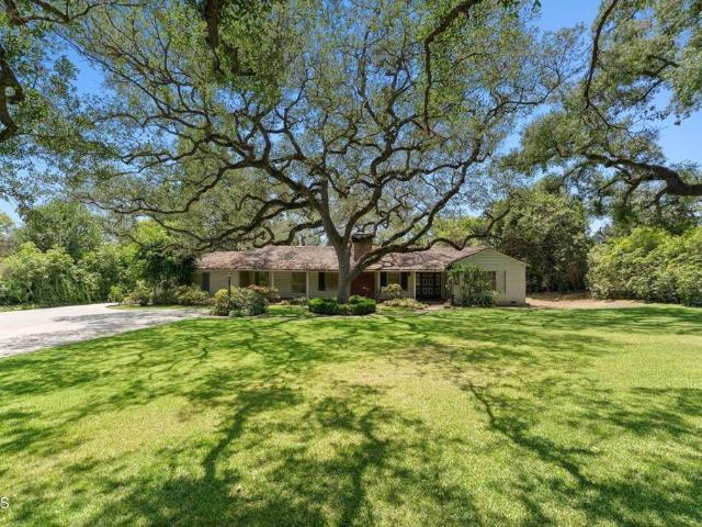 300 W Orange Grove Avenue