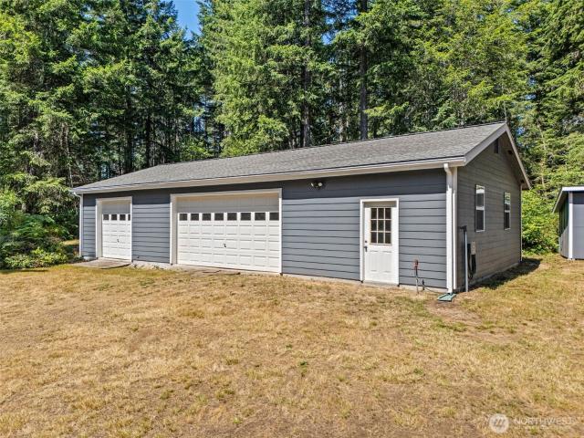 300 W Pine Acres Way