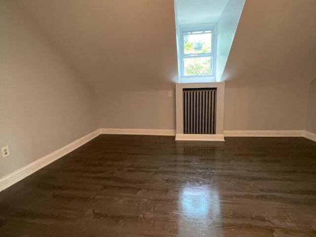 300 Woodbury Terrace # 5