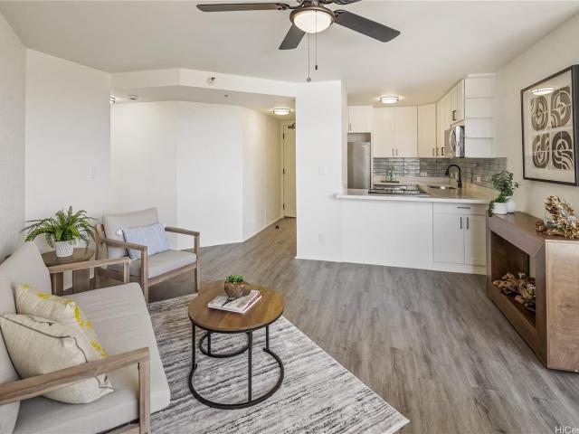 300 Wai Nani Way, Unit 1815, Honolulu, HI 96815 | MLS #202608 | Compass