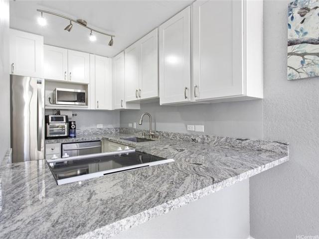 300 Wai Nani Way Unit II1015, Honolulu, HI 96815