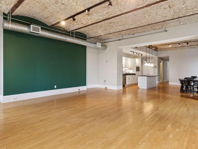 300 Wall Street # 203