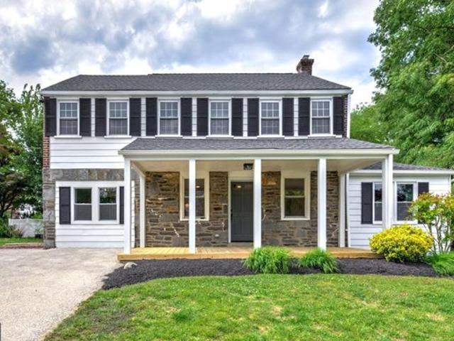 300 Walnut Pl, Havertown, PA 19083
