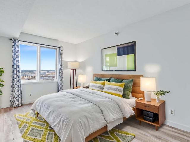 300 Walnut Street 706