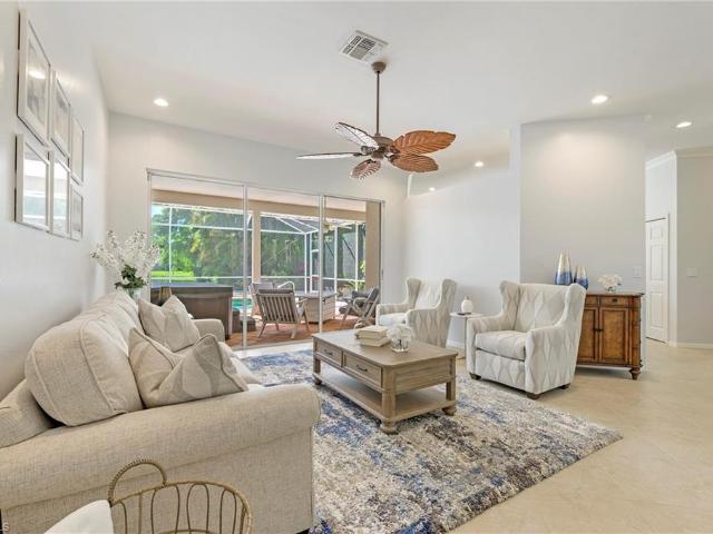 300 Wentworth Ct, Naples, FL 34104 | MLS #225073