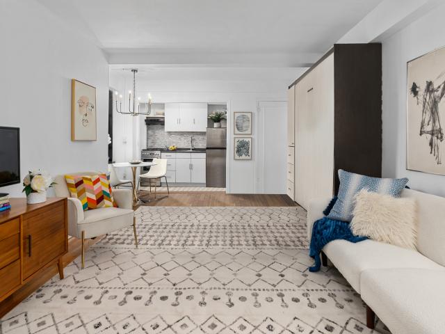 300 West 23rd Street, New York, NY