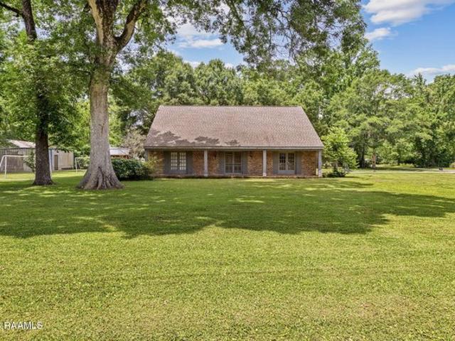 300 Wildlife Dr, Lafayette, LA 70507