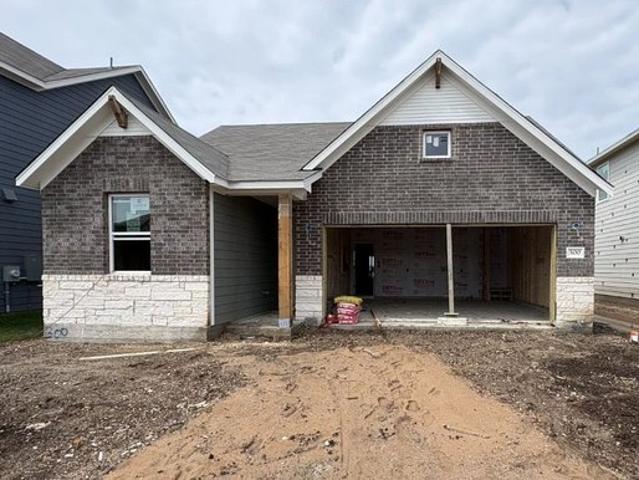 300 Willow Heights Dr, Hutto, TX 78634