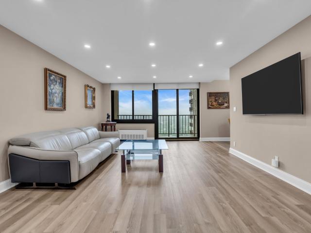 300 Winston Dr # 2523