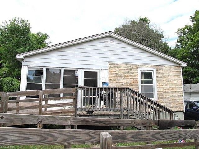 300 Winston St, Thomasville, NC 27360
