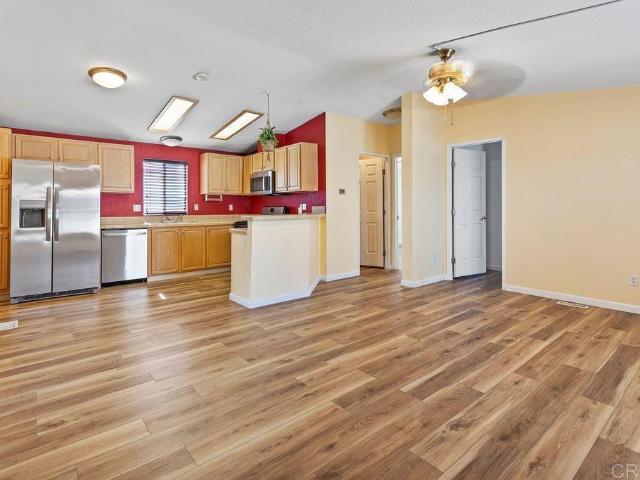 300 Thornton Dr 5