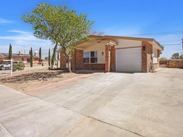 300 Tierra Linda Dr, Horizon City, TX 79928