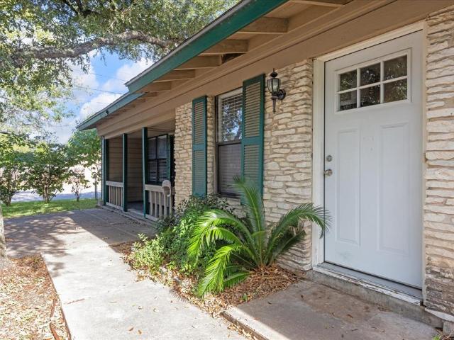 300 Tilbury Ln, Austin, TX 78745 | MLS #9844 | Compass
