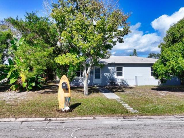 300 Tulip Ln, Melbourne, FL 32901