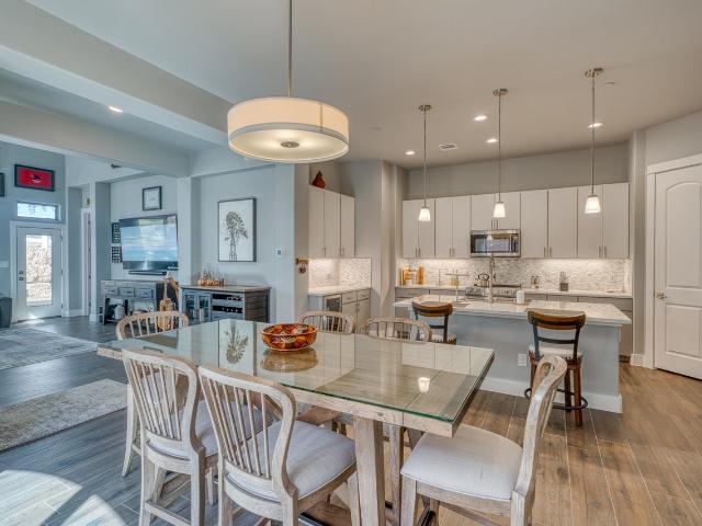 300 Tuscan Dr, Horseshoe Bay, TX 78657 | MLS #176592