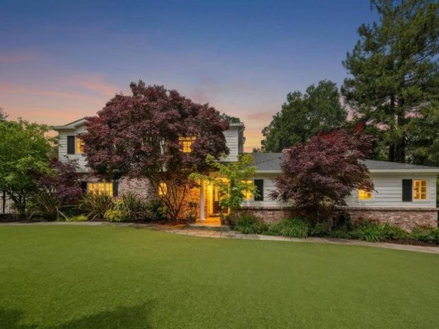 300 Uplands Dr, Hillsborough, CA 94010