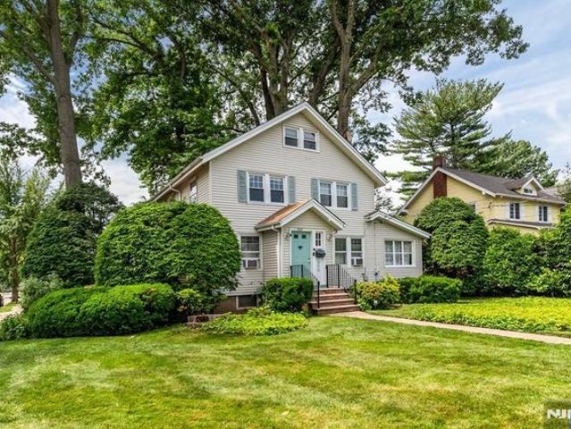 300 Van Buren Ave, Teaneck, NJ 07666