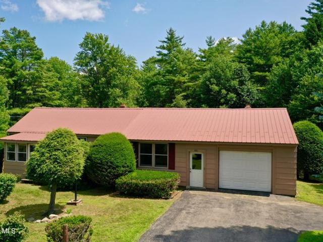 300 Vandenburgh Point Rd, Gloversville, NY 12078