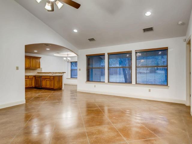300 Venture Blvd S