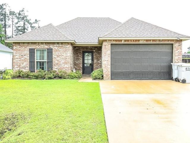 300 Yellow Pine Dr, Calhoun, LA 71225