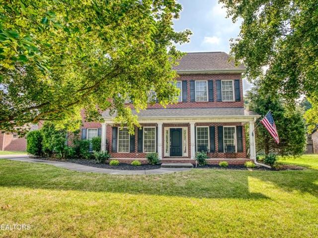 300 Yellowstone Ln, Lenoir City, TN 37771