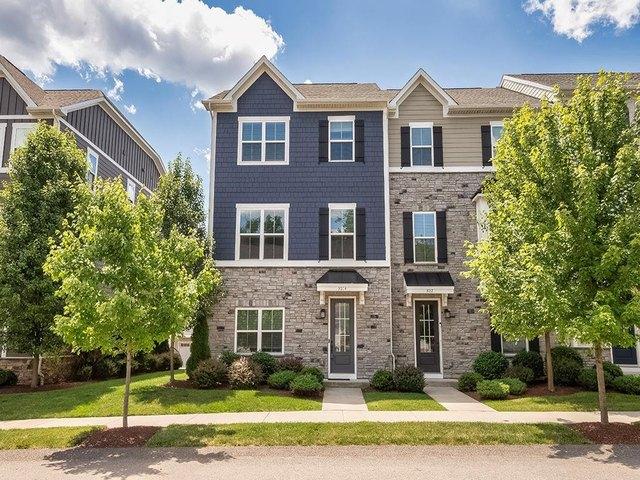3014 Mahican Cir, Mars, PA 16046