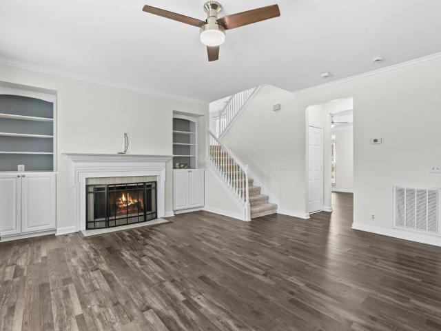 3014 Melbourne Ct E