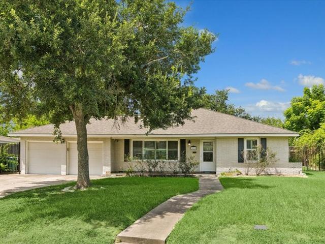 3014 Castlewood St, Houston, TX 77025