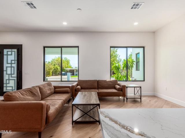 3014 e avalon drive