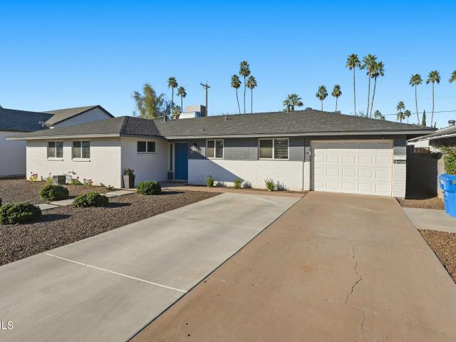 3014 e whitton avenue